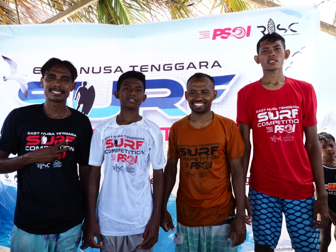 PSOI NTT Selenggarakan Surfing Competition di Tempat Wisata Bo'a ...